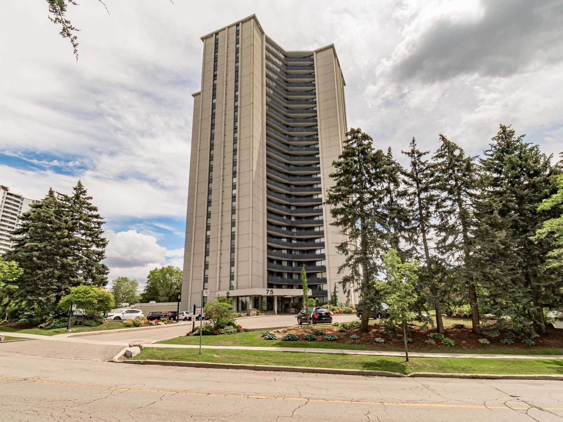 201 - 75 Graydon Hall Dr, North York | Terminated, C5293388 | Condos.ca