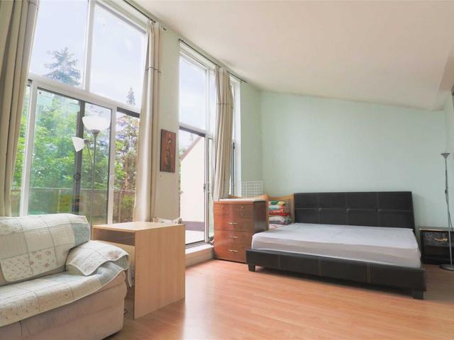 33 - 25 Pebble Bywy, North York | Terminated, C5309593 | Condos.ca