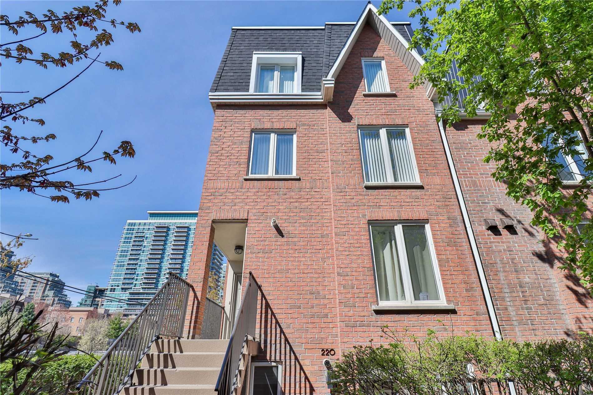 220 - 28 Douro St, Toronto | Sold, C5361639 | Condos.ca