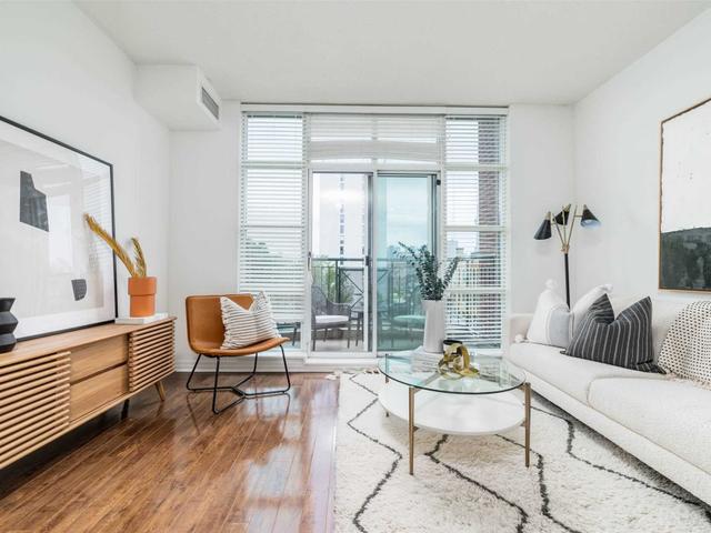 408 - 901 Queen St W, Toronto | Sold, C5369371 | Condos.ca