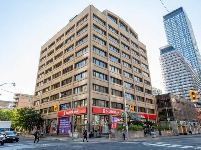 702 - 555 Yonge St, Toronto | Sold, C5377395 | Condos.ca