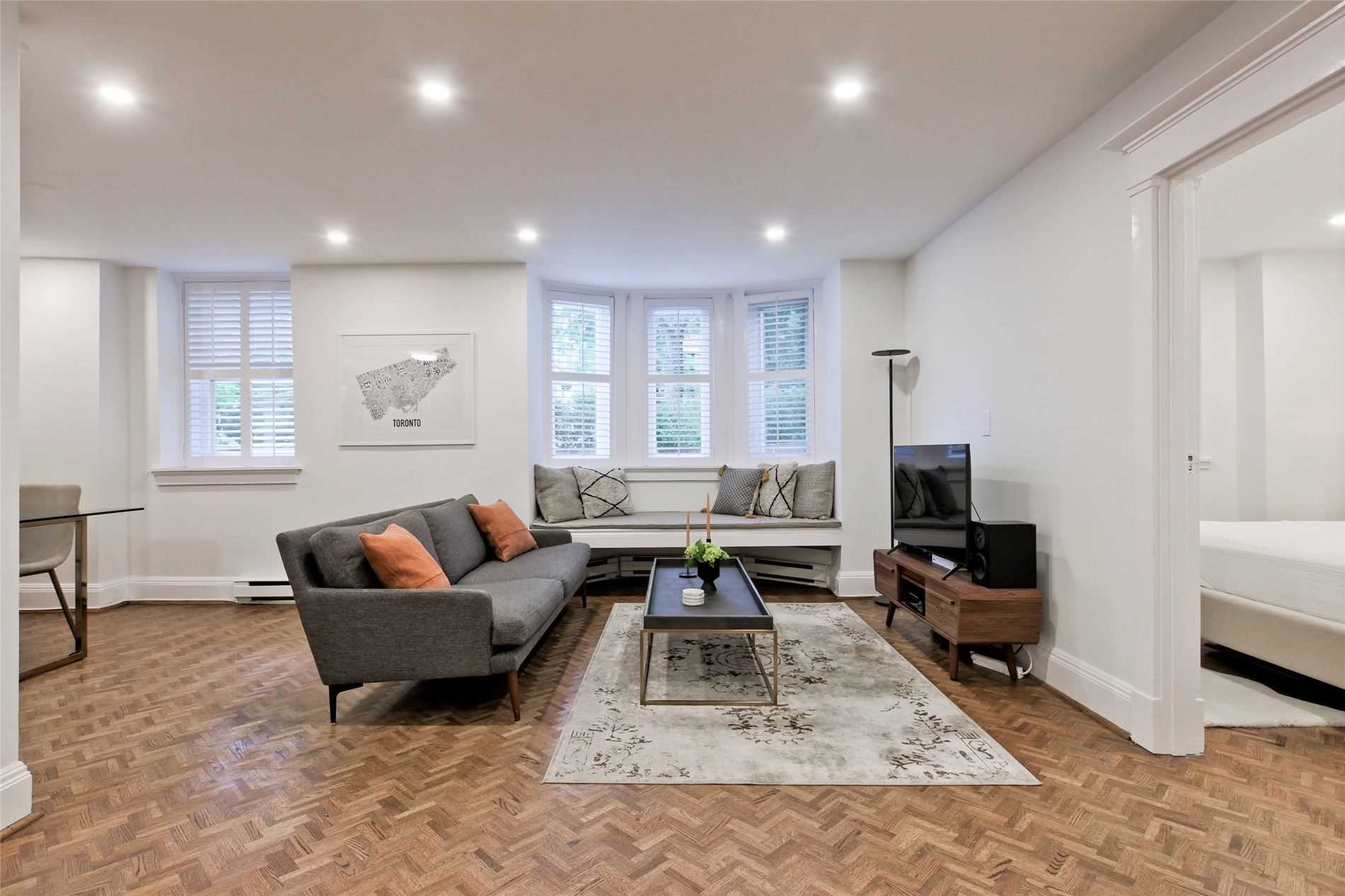 B1 - 75 Crescent Rd, Toronto | Leased, C5394355 | Condos.ca