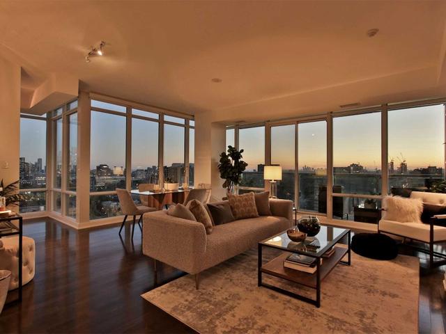 1702 - 1 Bedford Rd, Toronto | Sold, C5408443 | Condos.ca