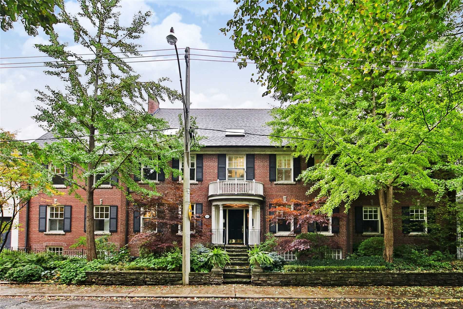 201 - 195 Poplar Plains Rd, Toronto | Sold, C5414051 | Condos.ca