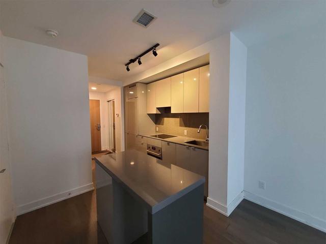 1110 - 7 Grenville St, Toronto | Leased, C5417770 | Condos.ca