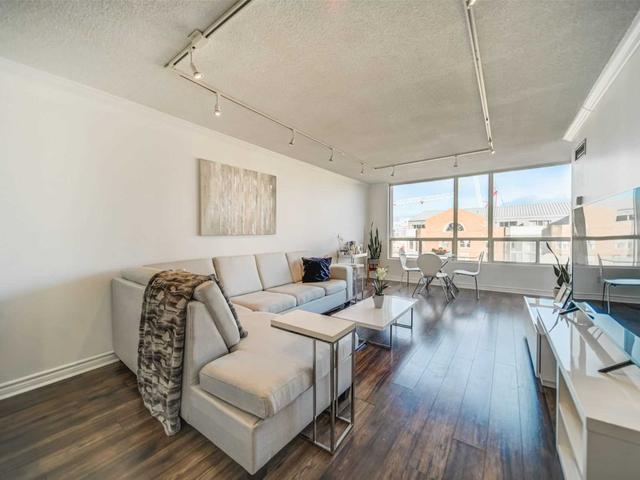 PH401 - 5785 Yonge St, North York | Sold, C5422527 | Condos.ca