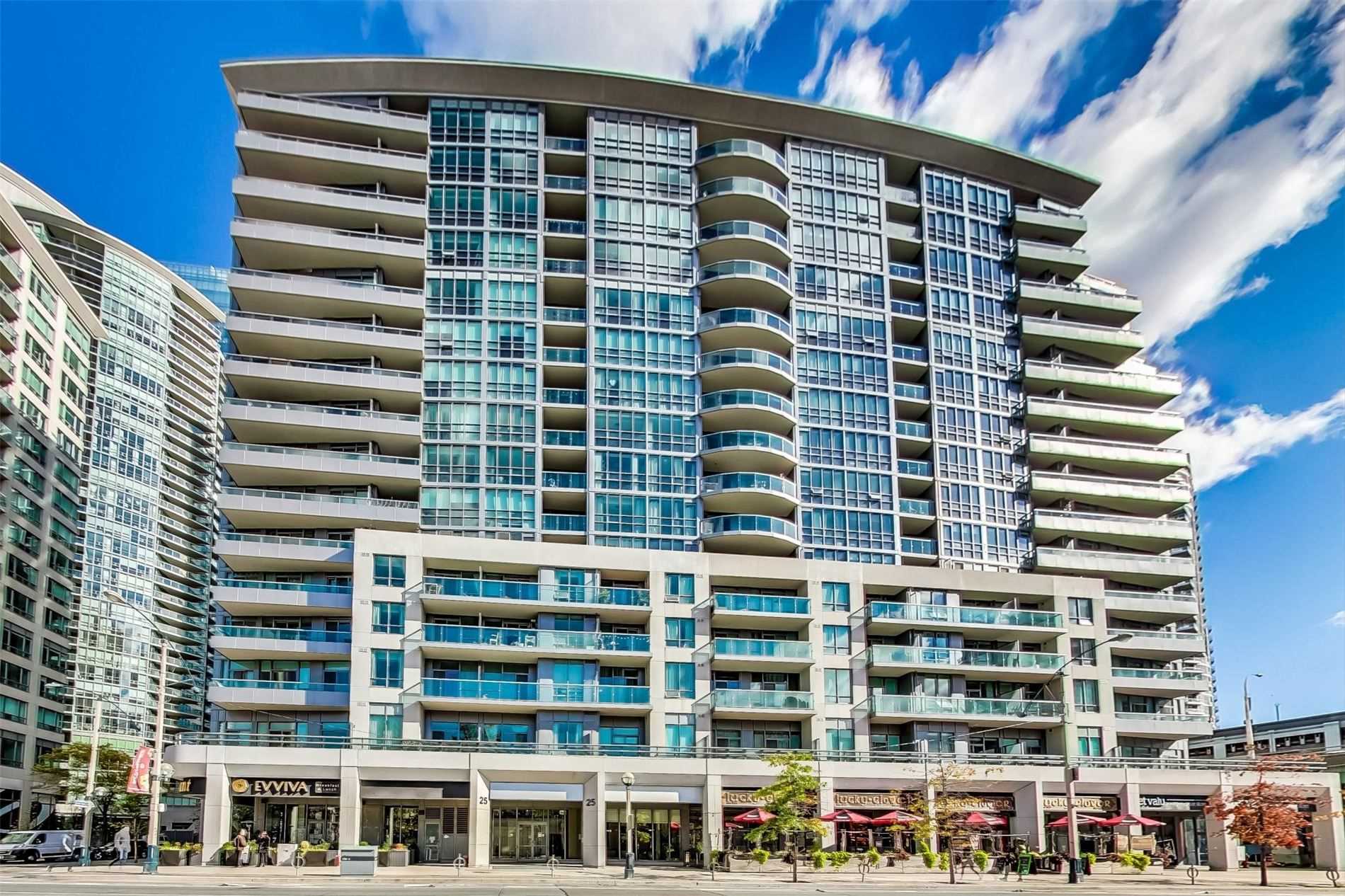 320 - 25 Lower Simcoe St, Toronto | Sold, C5422536 | Condos.ca
