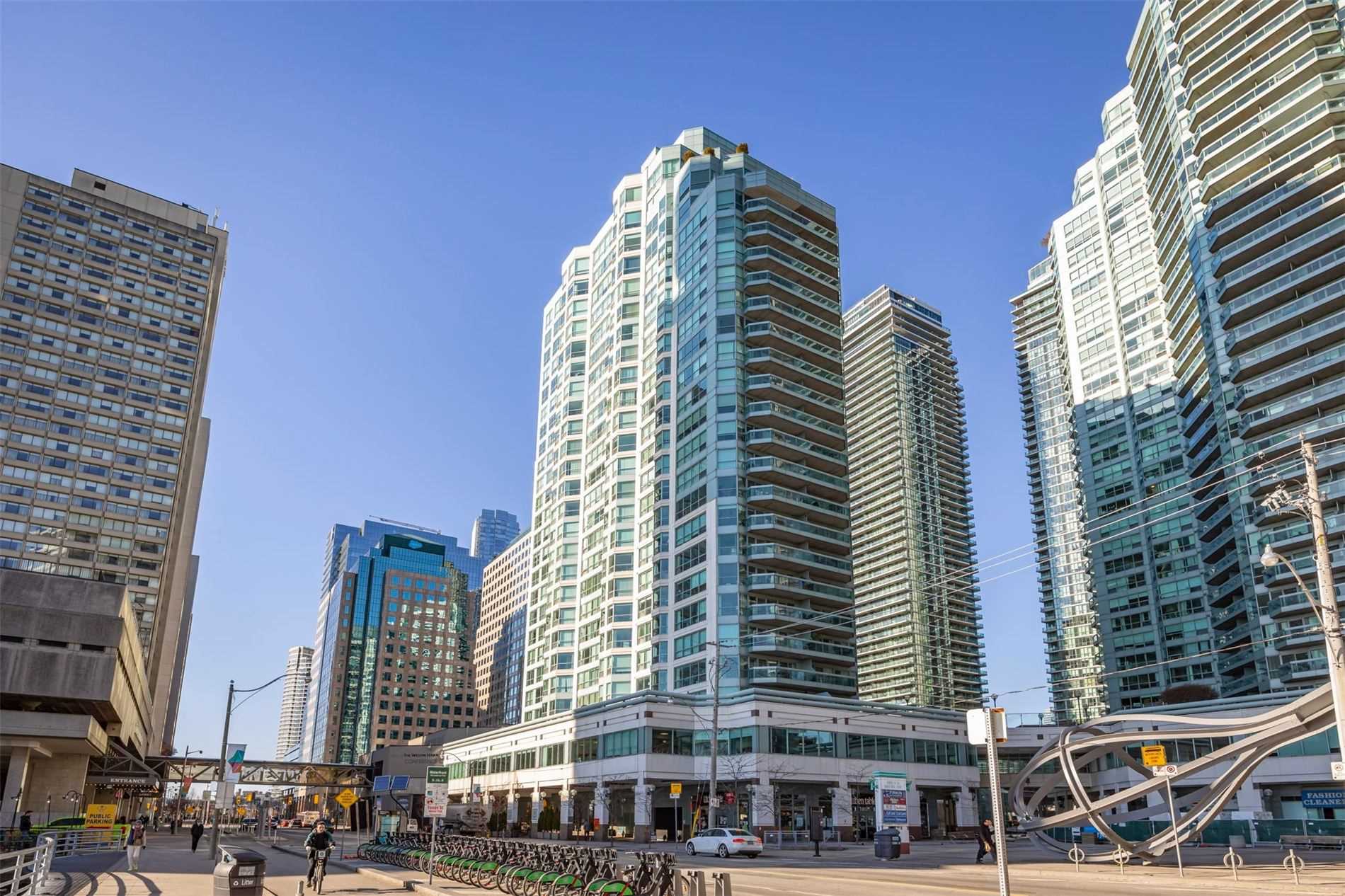 1102 - 10 Queens Quay W, Toronto | Sold, C5455672 | Condos.ca