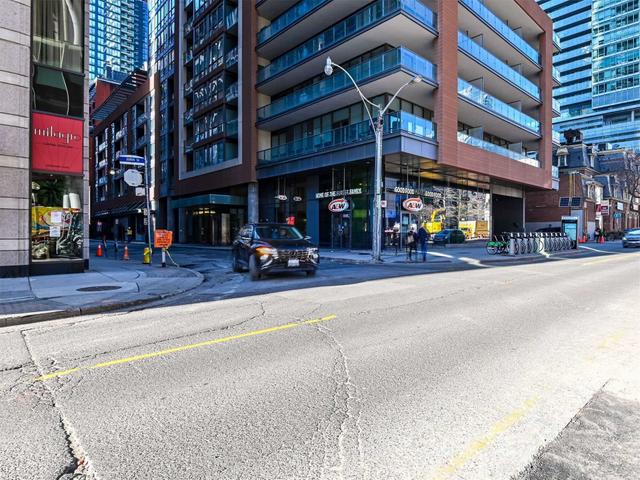 510 - 8 Mercer St, Toronto | Sold, C5456410 | Condos.ca