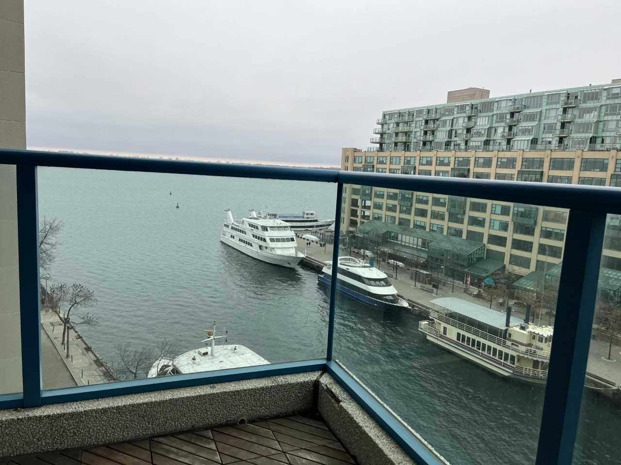 1008 - 77 Harbour Sq, Toronto | Leased, C5461658 | Condos.ca