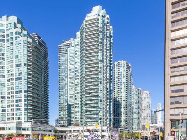 10 Yonge St, Toronto | Leased, C5465367 | Condos.ca