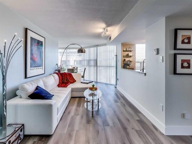 513 - 725 King St W, Toronto | Sold, C5466243 | Condos.ca