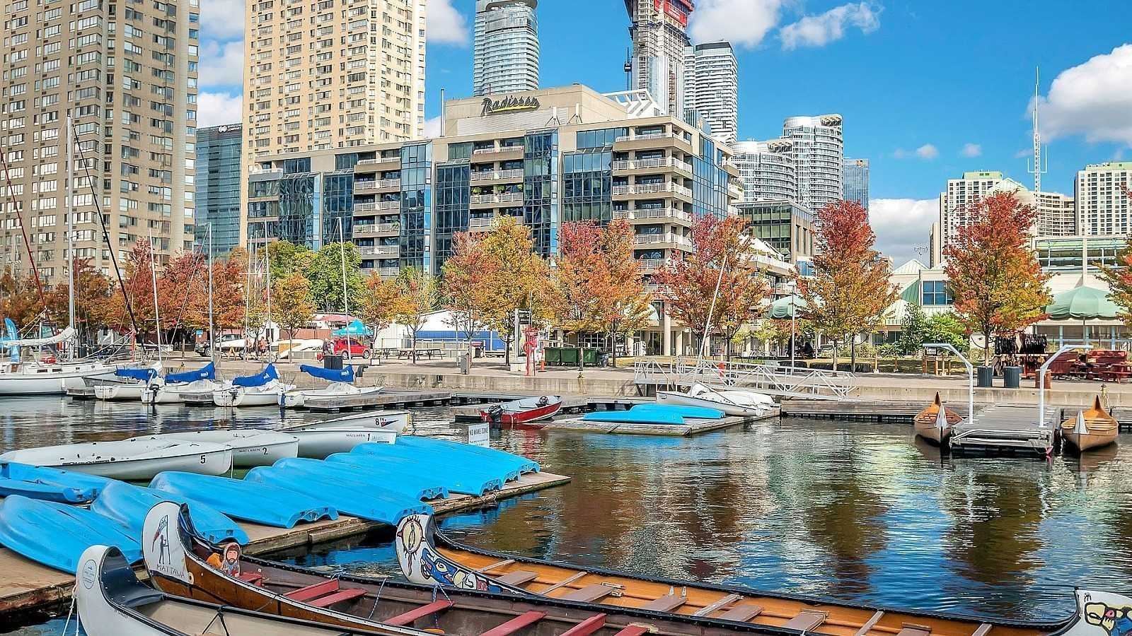 203 - 251 Queens Quay W, Toronto | Leased, C5467807 | Condos.ca