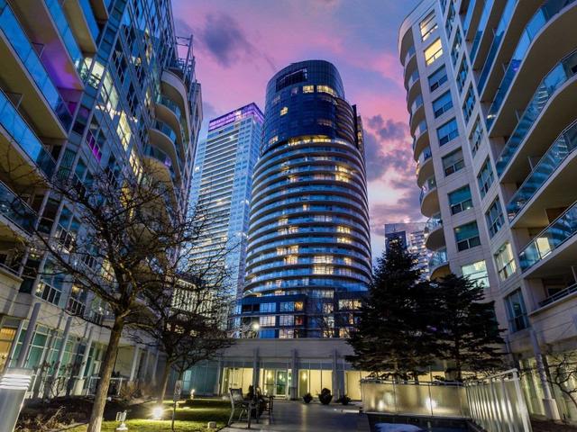 521 - 600 Queens Quay W, Toronto | Sold, C5476704 | Condos.ca