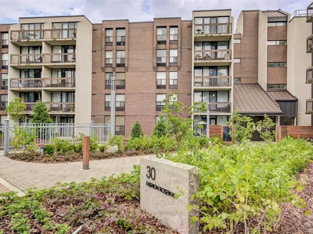 312E - 30 Fashion Roseway, North York | Sold, C5504174 | Condos.ca