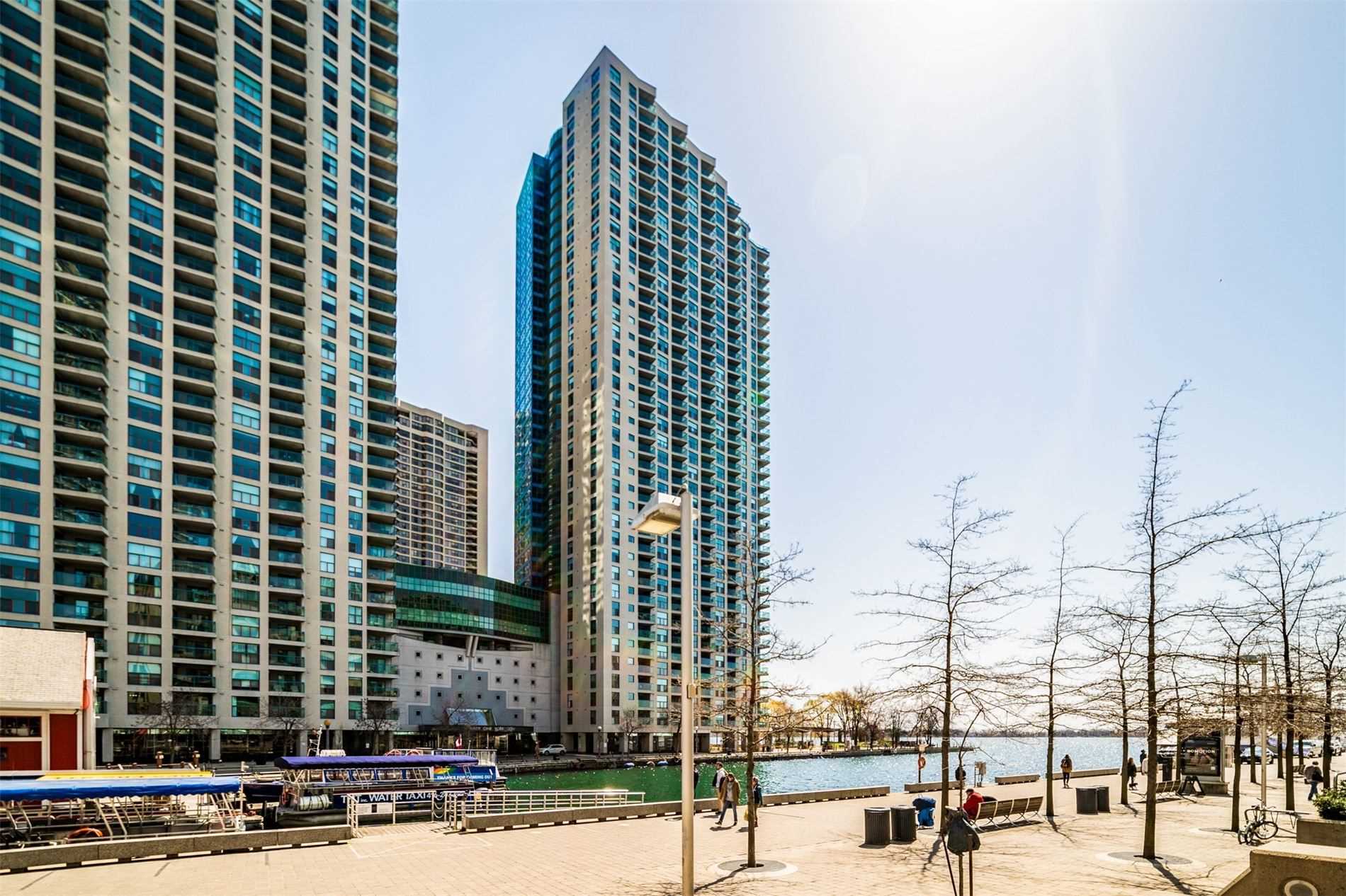3402 - 77 Harbour Sq, Toronto | Leased, C5599883 | Condos.ca