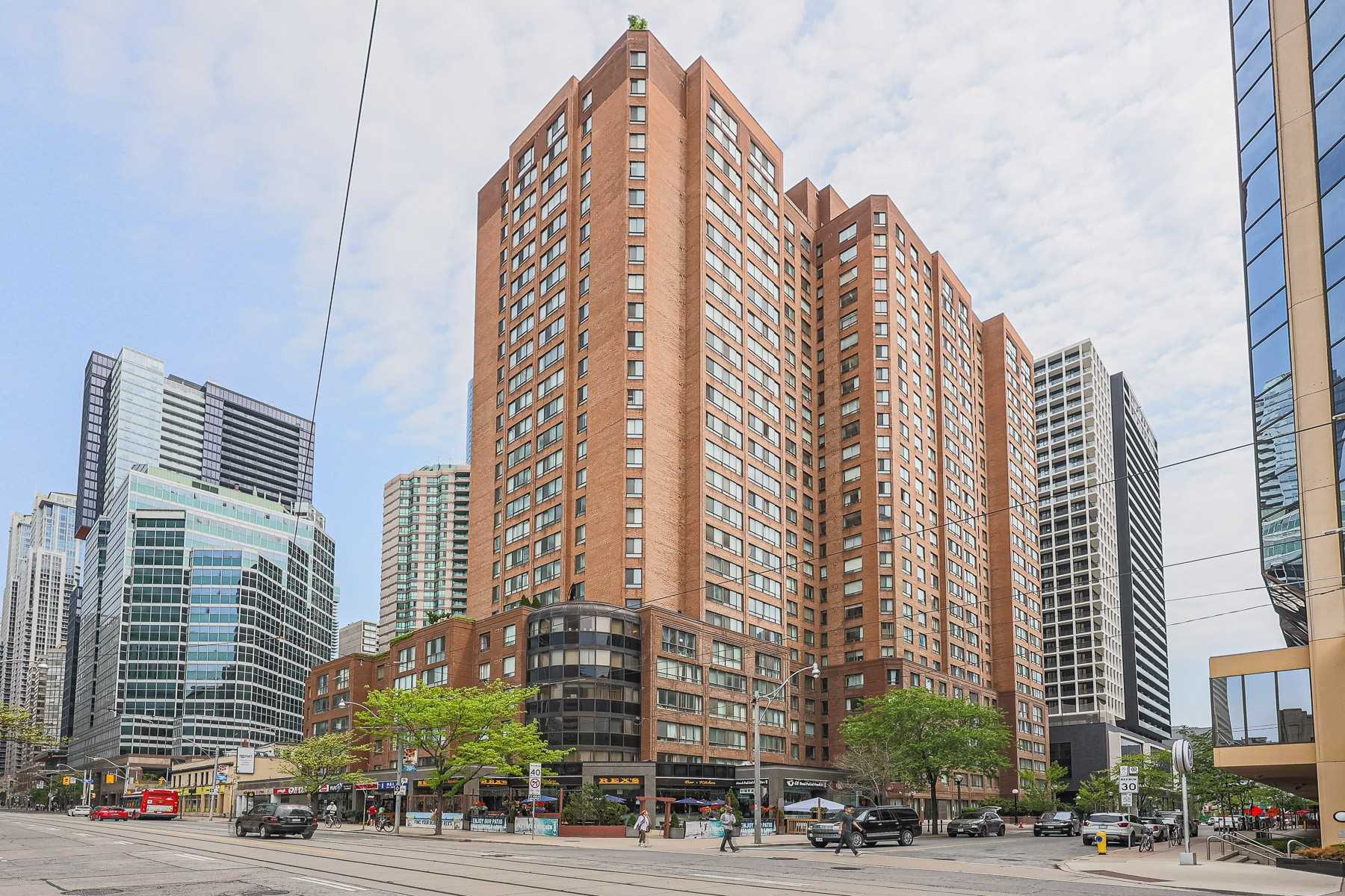 206 - 633 Bay St, Toronto | Terminated, C5629995 | Condos.ca