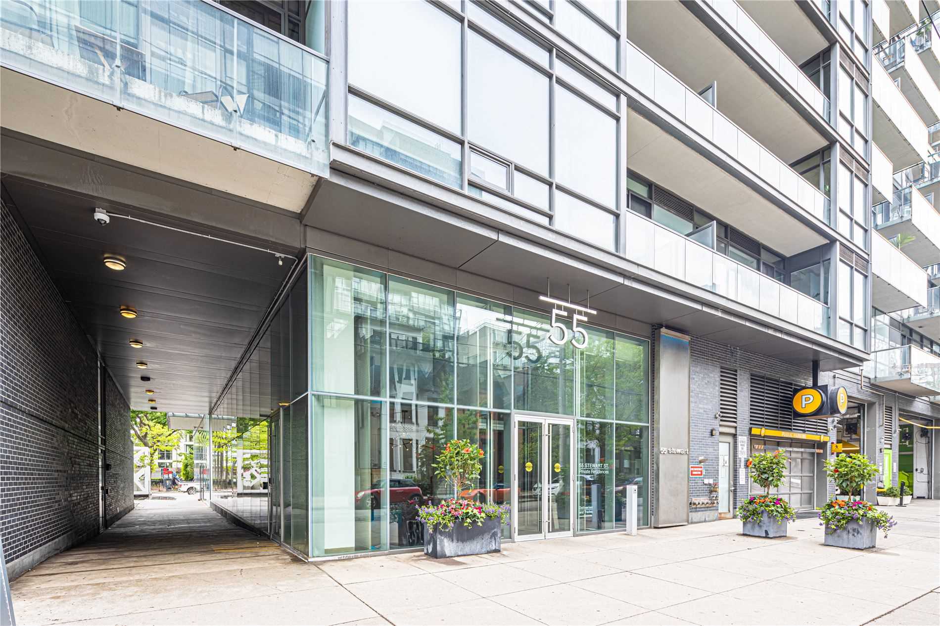 PH1013 - 55 Stewart St, Toronto | Terminated, C5640100 | Condos.ca