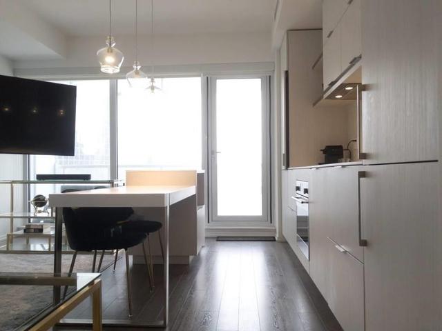 2210 - 197 Yonge St, Toronto | Leased, C5663652 | Condos.ca