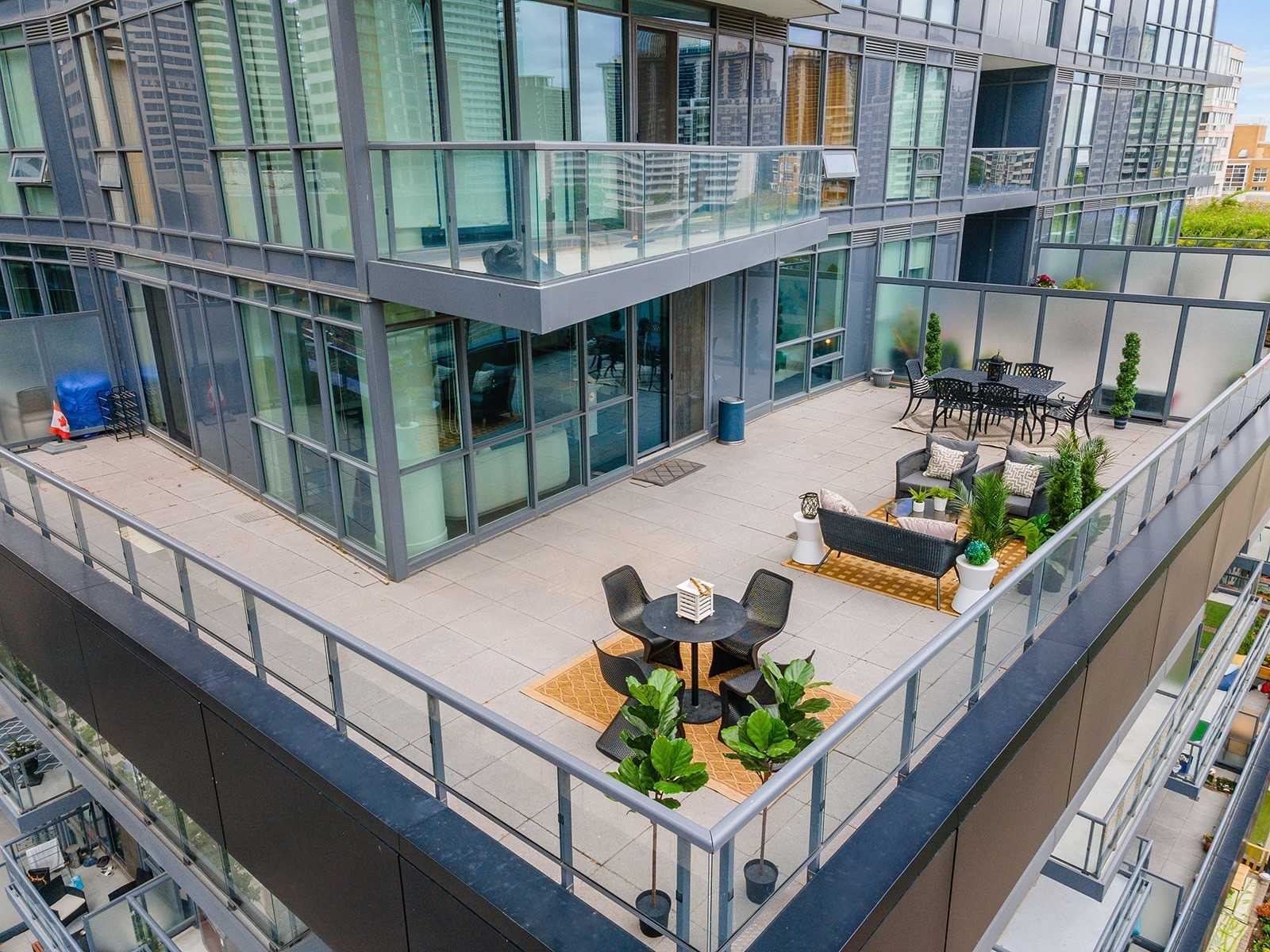 709 - 30 Roehampton Ave, Toronto | Sold, C5691606 | Condos.ca