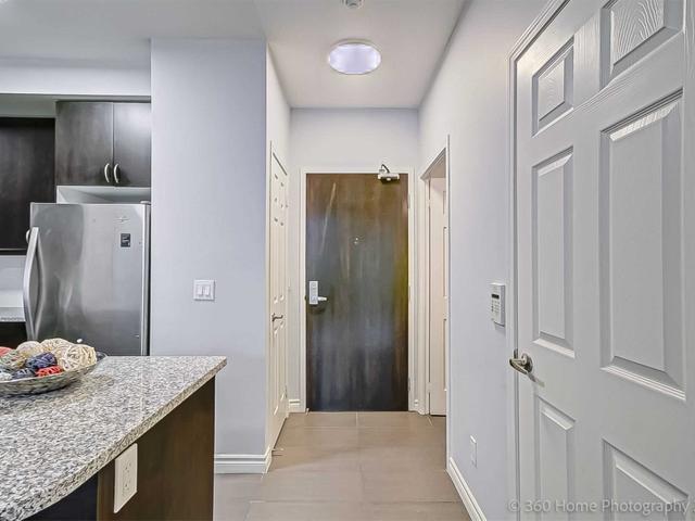 221 - 25 Lower Simcoe St, | Sold, C5704032 | Condos.ca