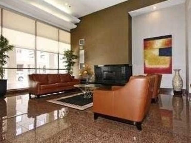 1607 - 736 Bay St, Toronto | Leased, C5719708 | Condos.ca