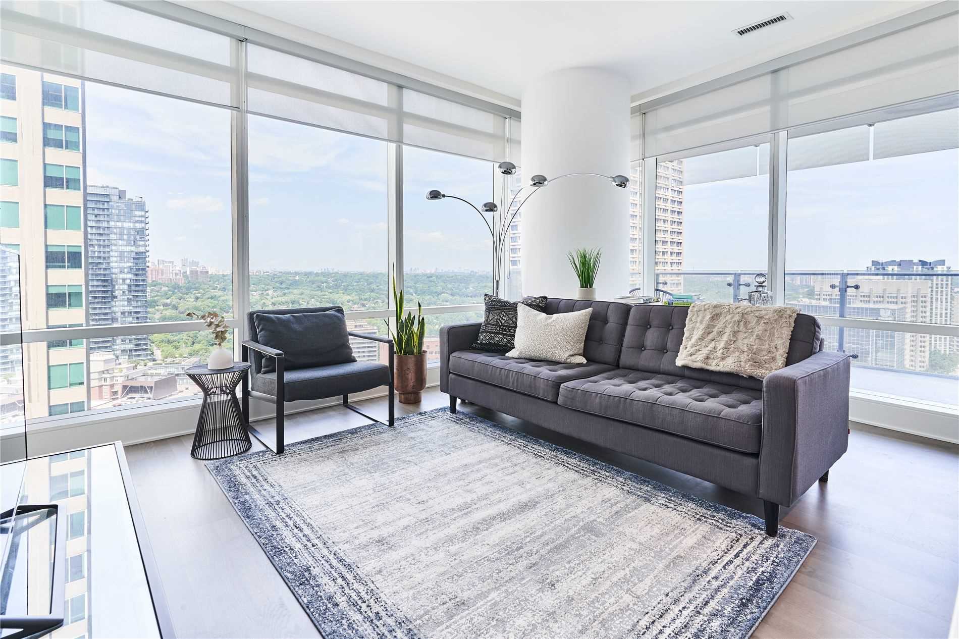 2201 - 1 Bloor St E, Toronto | Sold, C5726459 | Condos.ca