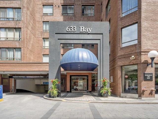 320 - 633 Bay St, Toronto | Leased, C5737079 | Condos.ca