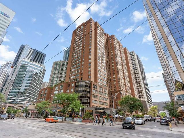 320 - 633 Bay St, Toronto | Leased, C5737079 | Condos.ca