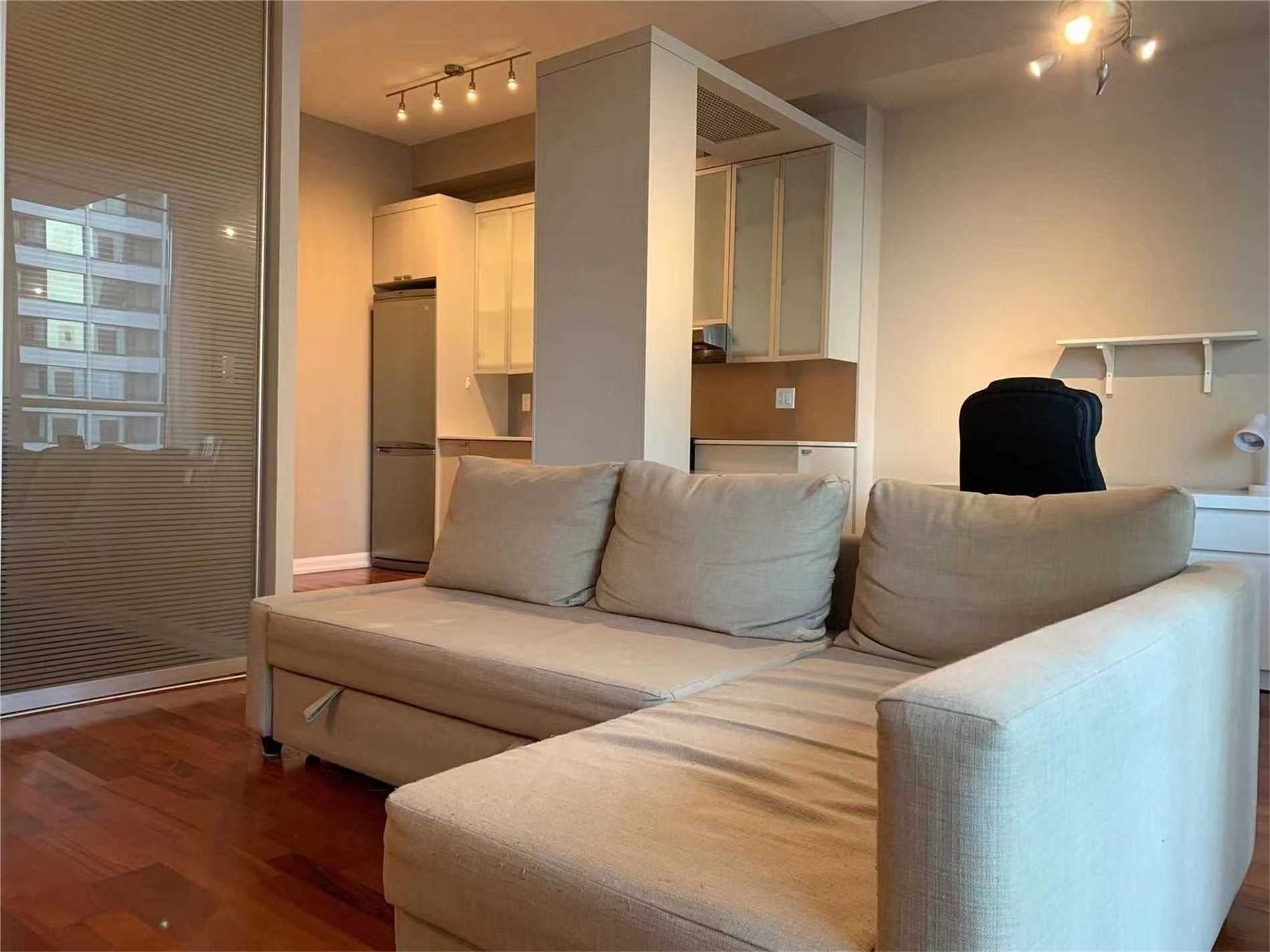 1820 - 111 Elizabeth St, Toronto | Leased, C5745310 | Condos.ca