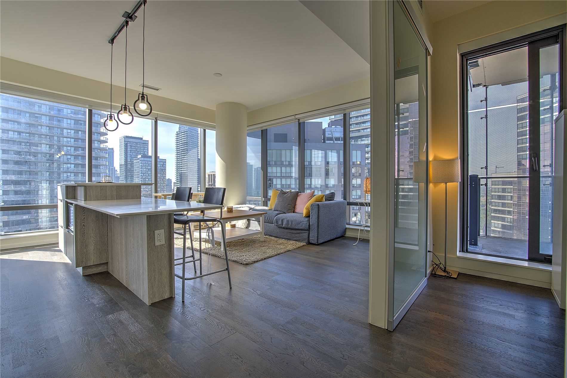 2205 - 5 St Joseph St, Toronto | Expired, C5761129 | Condos.ca