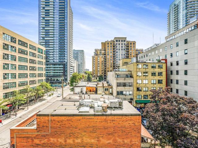 515 - 161 Roehampton Ave, Toronto | Terminated, C5765786 | Condos.ca