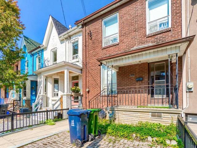 44 Robinson St, Toronto, ON | Condos.ca