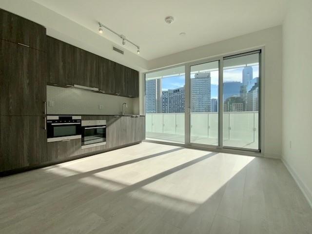 1405 - 15 Queens Quay E, Toronto | Leased, C5777753 | Condos.ca