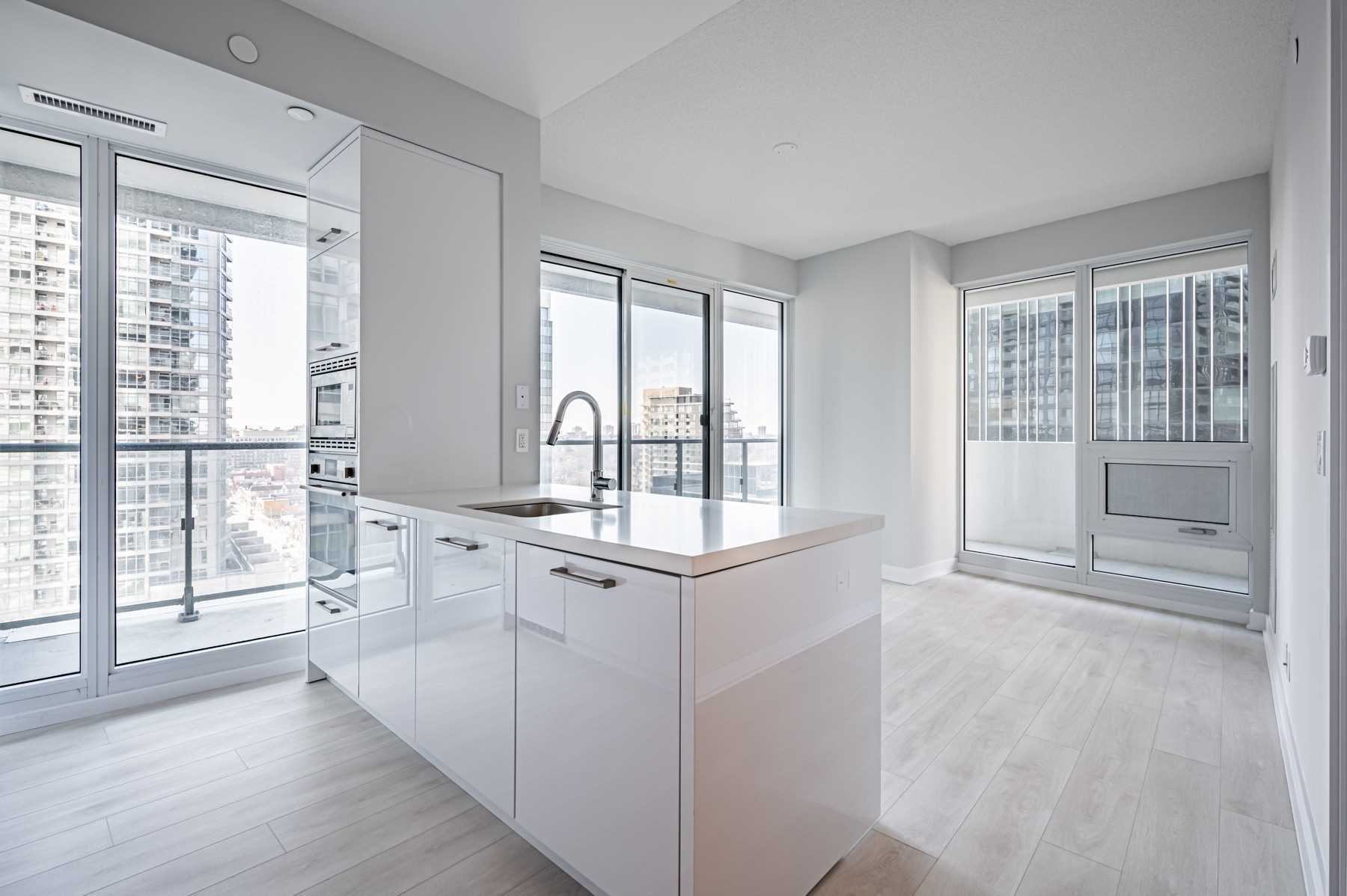 3208 - 2221 Yonge St, Toronto | Leased, C5783495 | Property.ca