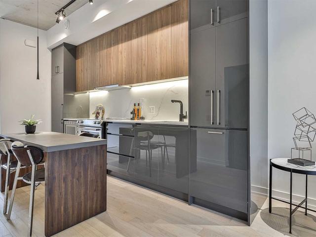 25 - 12 Dervock Cres, North York | Terminated, C5783754 | Condos.ca