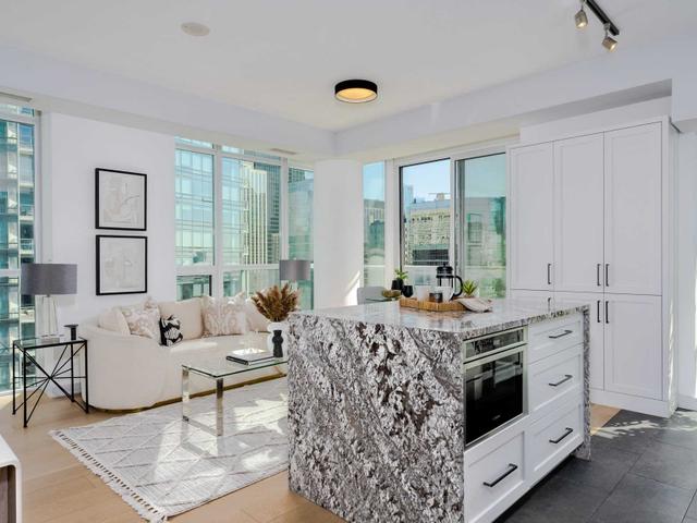 2808 - 126 Simcoe St, Toronto | Sold, C5787106 | Condos.ca