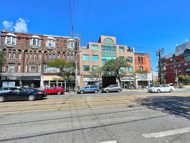 360 College St, Toronto, ON | Condos.ca
