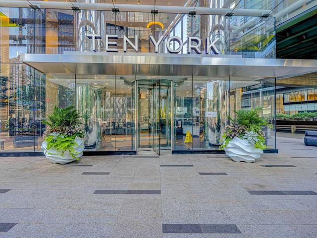 10 York St | Ten York Condos | 4 Condos for Sale & 7 Condos for Rent ...