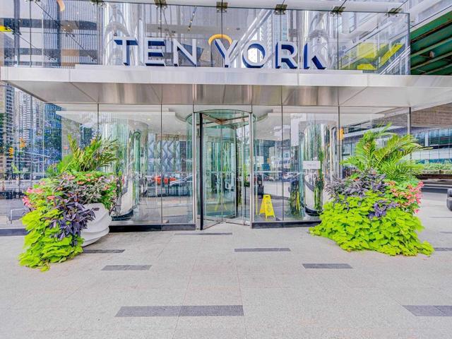 10 York St | Ten York Condos | 6 Condos for Sale & 11 Condos for Rent ...