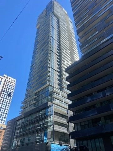 905 - 39 Roehampton Ave, Toronto | Terminated, C5844758 | Condos.ca