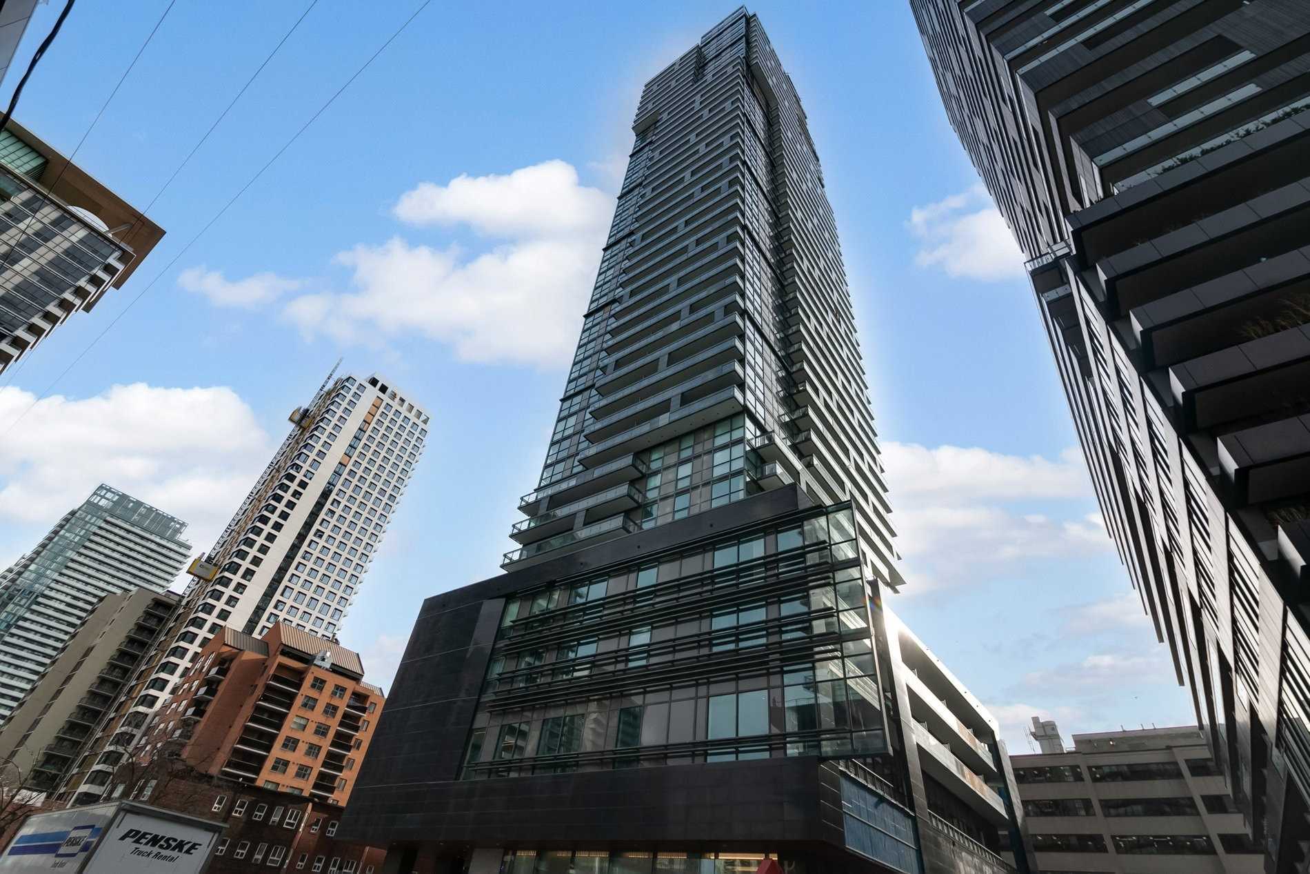 2407 - 39 Roehampton Ave, Toronto | Leased, C5848652 | Condos.ca