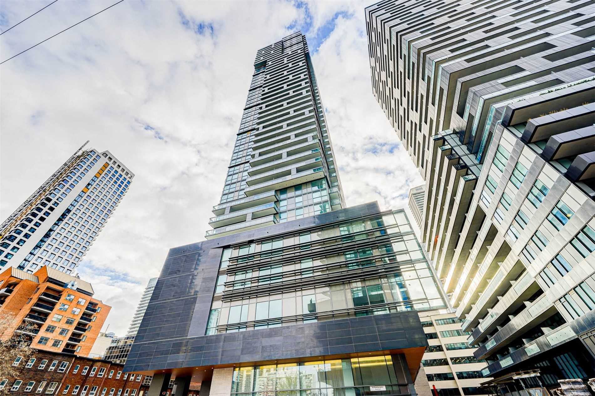 3202 - 39 Roehampton Ave, Toronto | Leased, C5849821 | Condos.ca