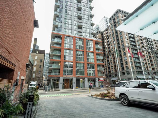 1405 - 126 Simcoe St, Toronto | Terminated, C5907565 | Condos.ca