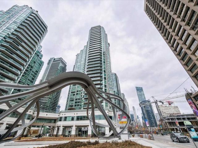 10 Yonge St Condos | 4 Condos for Sale & 4 Condos for Rent | Condos.ca