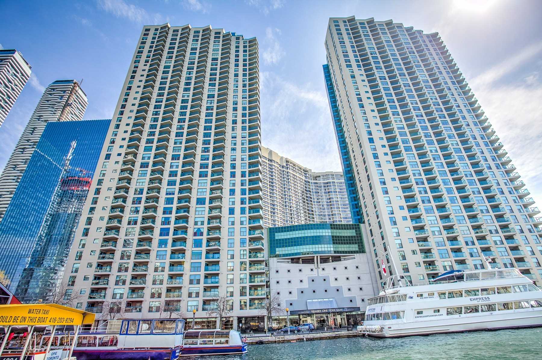 2908 - 77 Harbour Sq, Toronto | Leased, C5927601 | Condos.ca