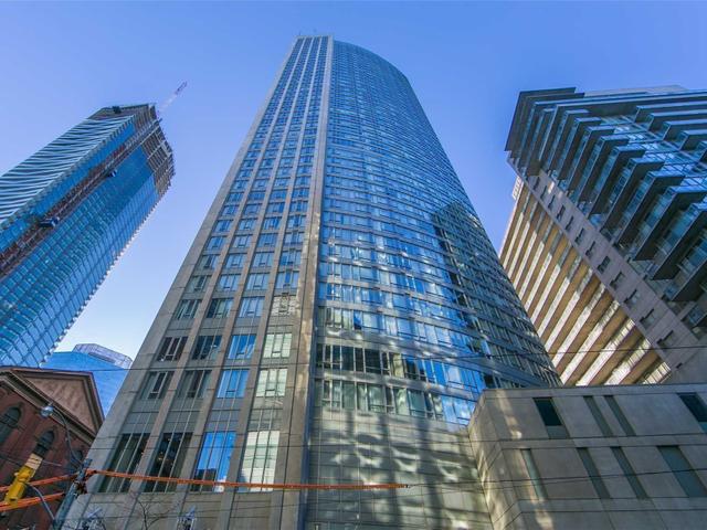 210 Victoria St | Pantages Tower Condos | 4 Condos for Sale & 5 Condos ...