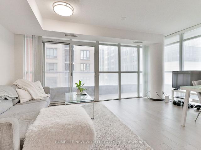 410 - 126 Simcoe St, Toronto | Sold, C5969288 | Condos.ca