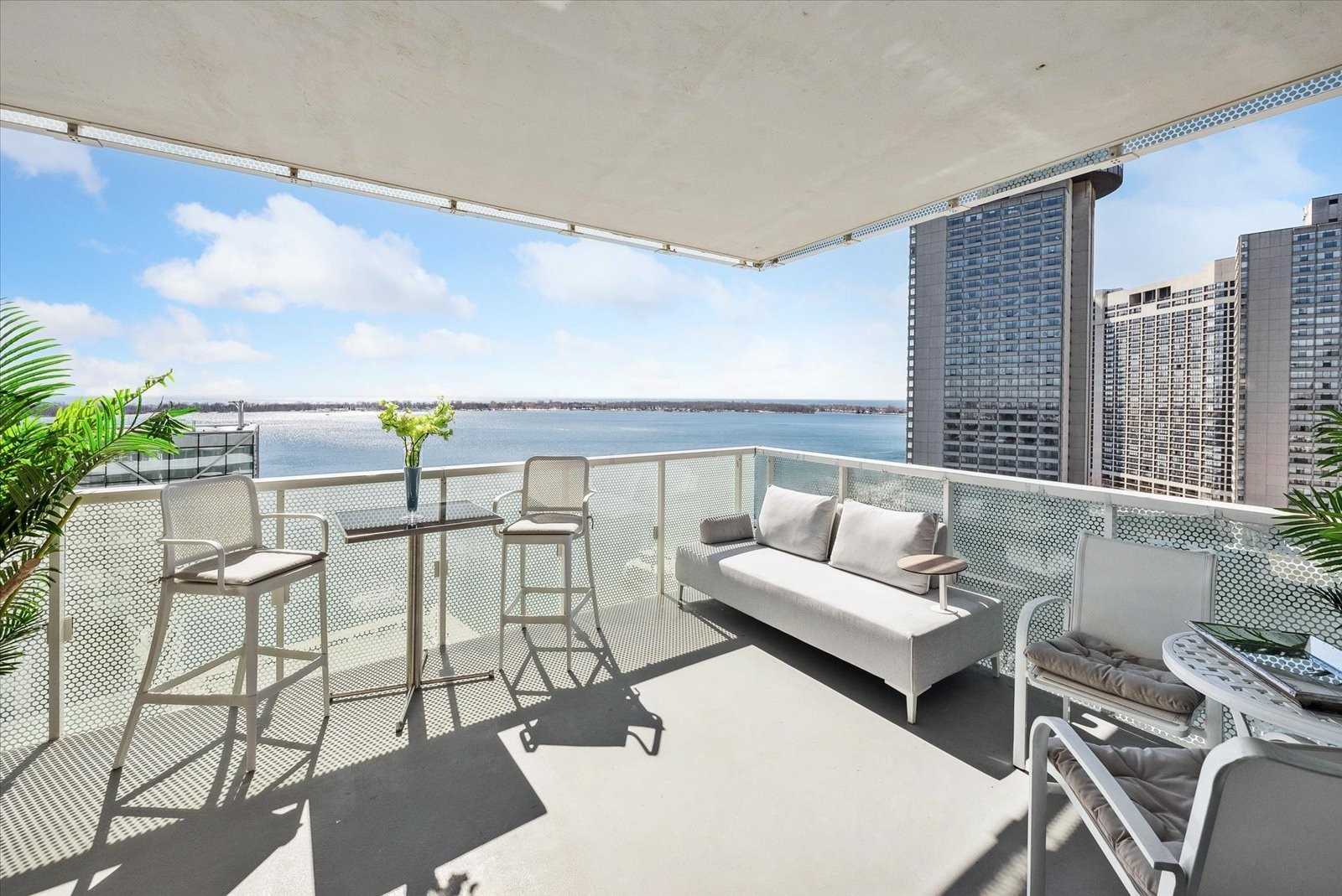 1704 - 15 Queens Quay E, Toronto | Sold, C5972413 | Condos.ca