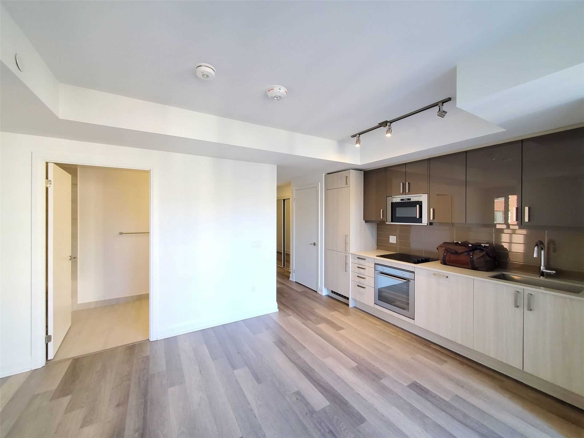 709 - 77 Mutual St, Toronto | Leased, C5977789 | Condos.ca